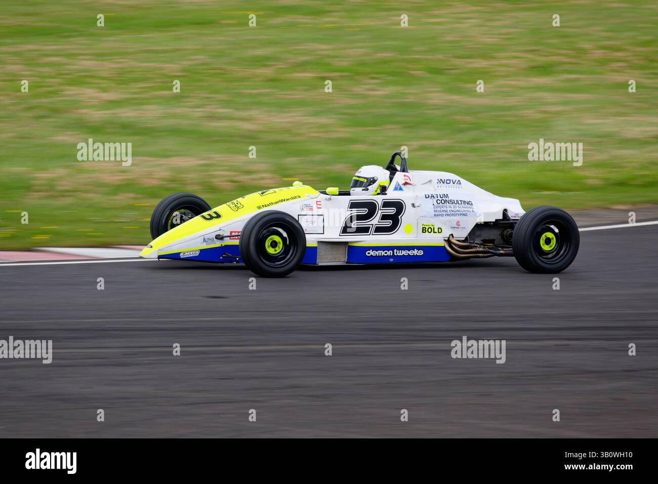 Formula ford 1600 race car hi-res stock photography and images - Alamy