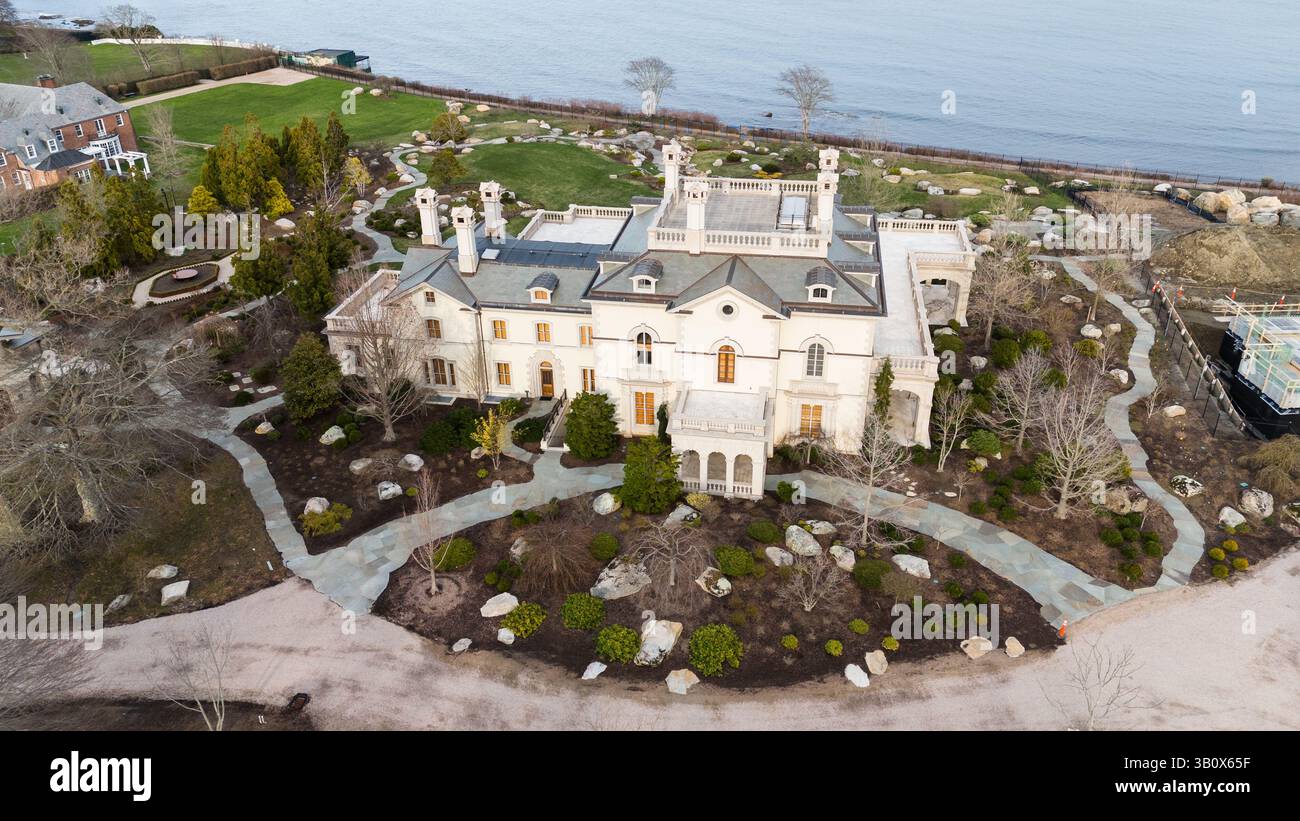 Beechwood mansion, Newport RI, USA Stock Photo - Alamy