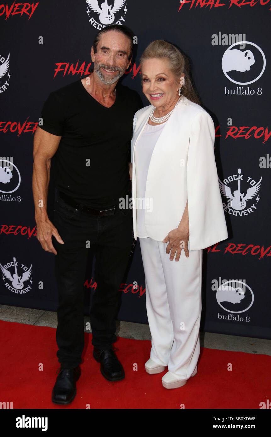 Photo by: zz/GOTPAP/STAR MAX/IPx 2025 4/23/25 Jasper Cole and Charlene ...