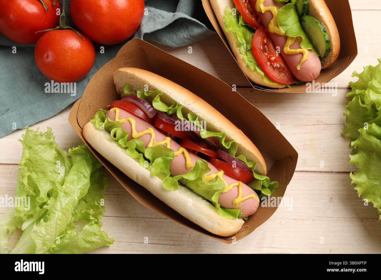 Flat top dogs hi-res stock photography and images - Alamy