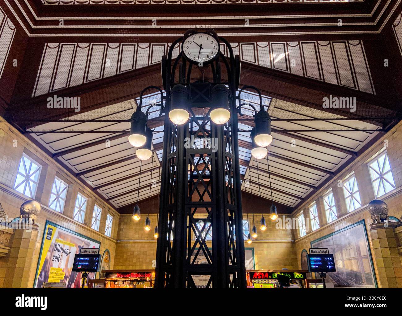 Clock am S-Bahn. Clock at Wittenbergplatz S-Bahn Station, Berlin ...