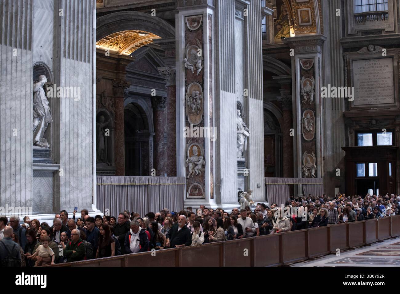 The body of Pope Francis lies in state in St. Peter's Basilica ...