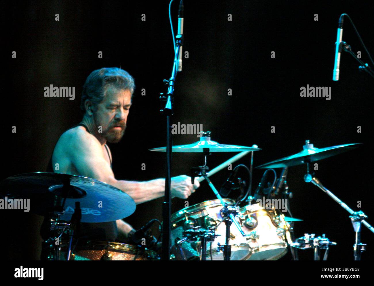 Doug clifford drums hi-res stock photography and images - Alamy