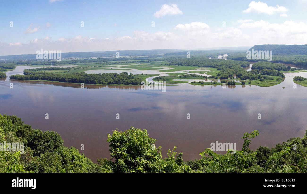 Prairie du Chien is located just above the confluence of the ...