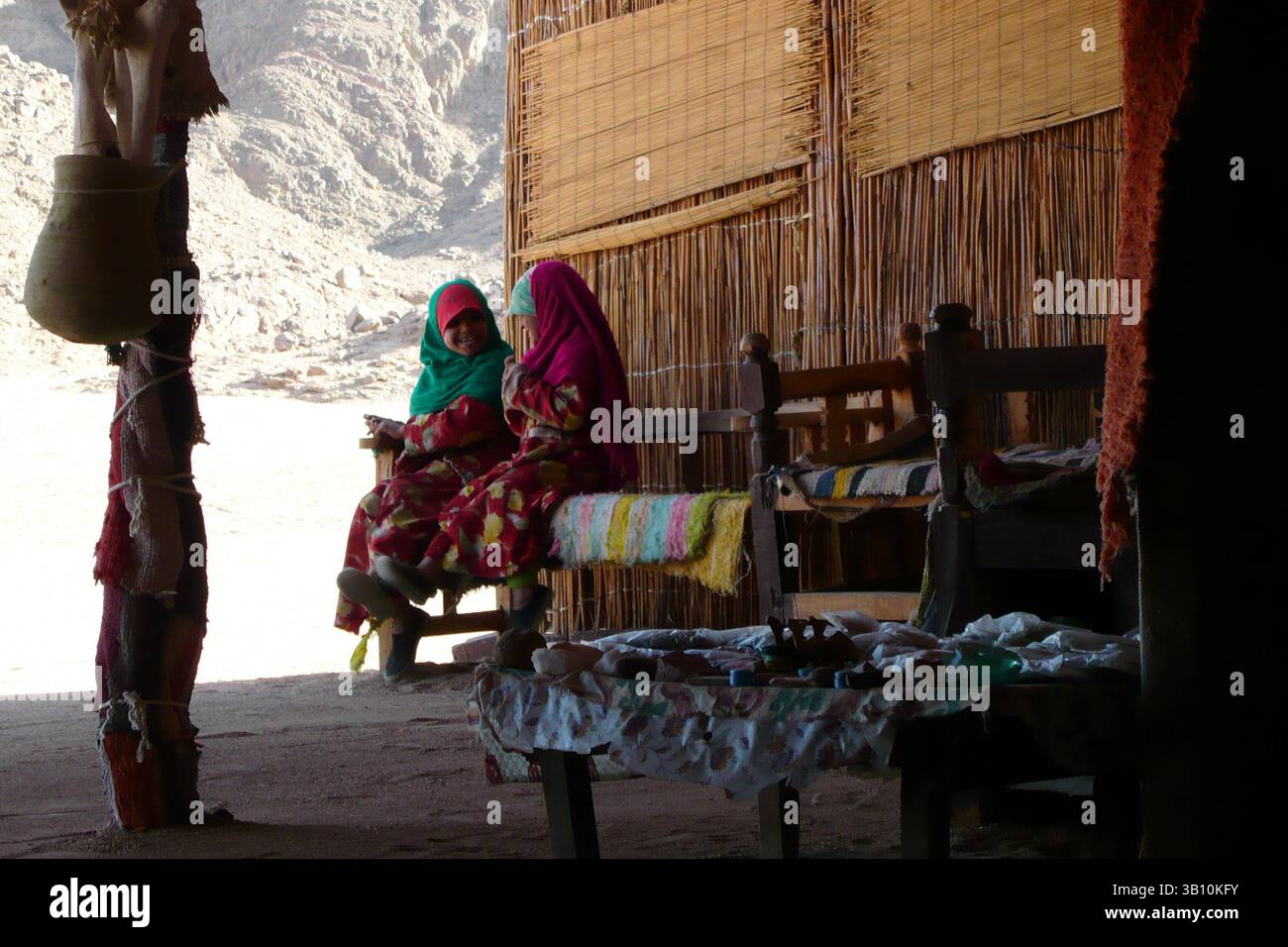 Sahara Desert, Egypt, Nomad bedouin life in Egyptian desert Stock Photo ...