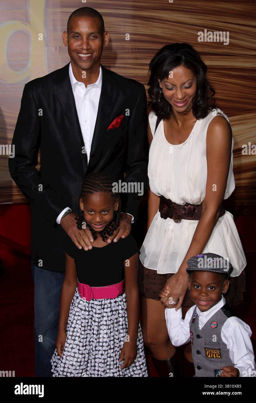 Nov 14, 2010 - Hollywood, California, U.S. - REGGIE MILLER and family ...