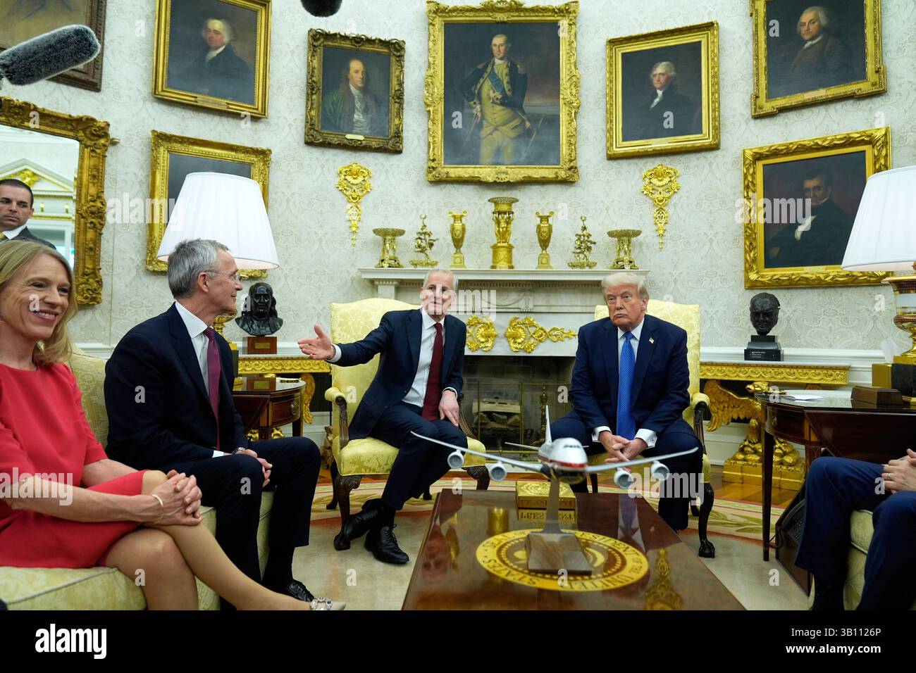 President Donald Trump with Norwegian Prime Minister Jonas Gahr Støre ...