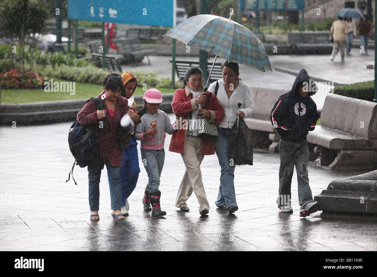 Clima en el centro hi-res stock photography and images - Alamy