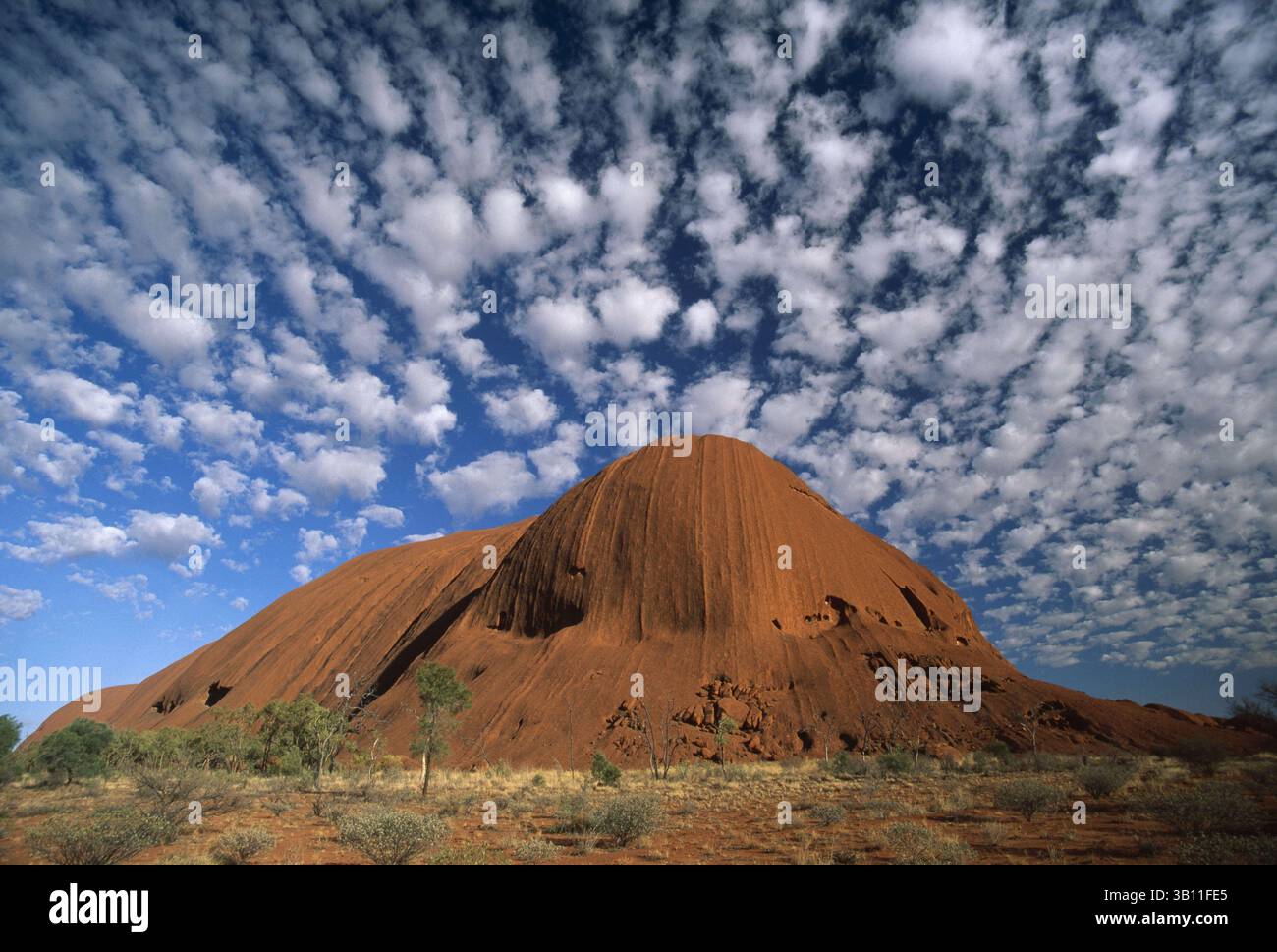 Gullies ayers rock hi-res stock photography and images - Alamy