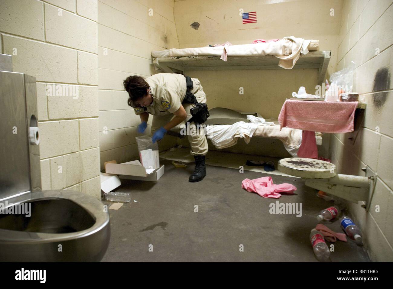 Mar. 24, 2004 - Phoenix, Arizona, U.S. - Maricopa County Sheriff's Dept ...