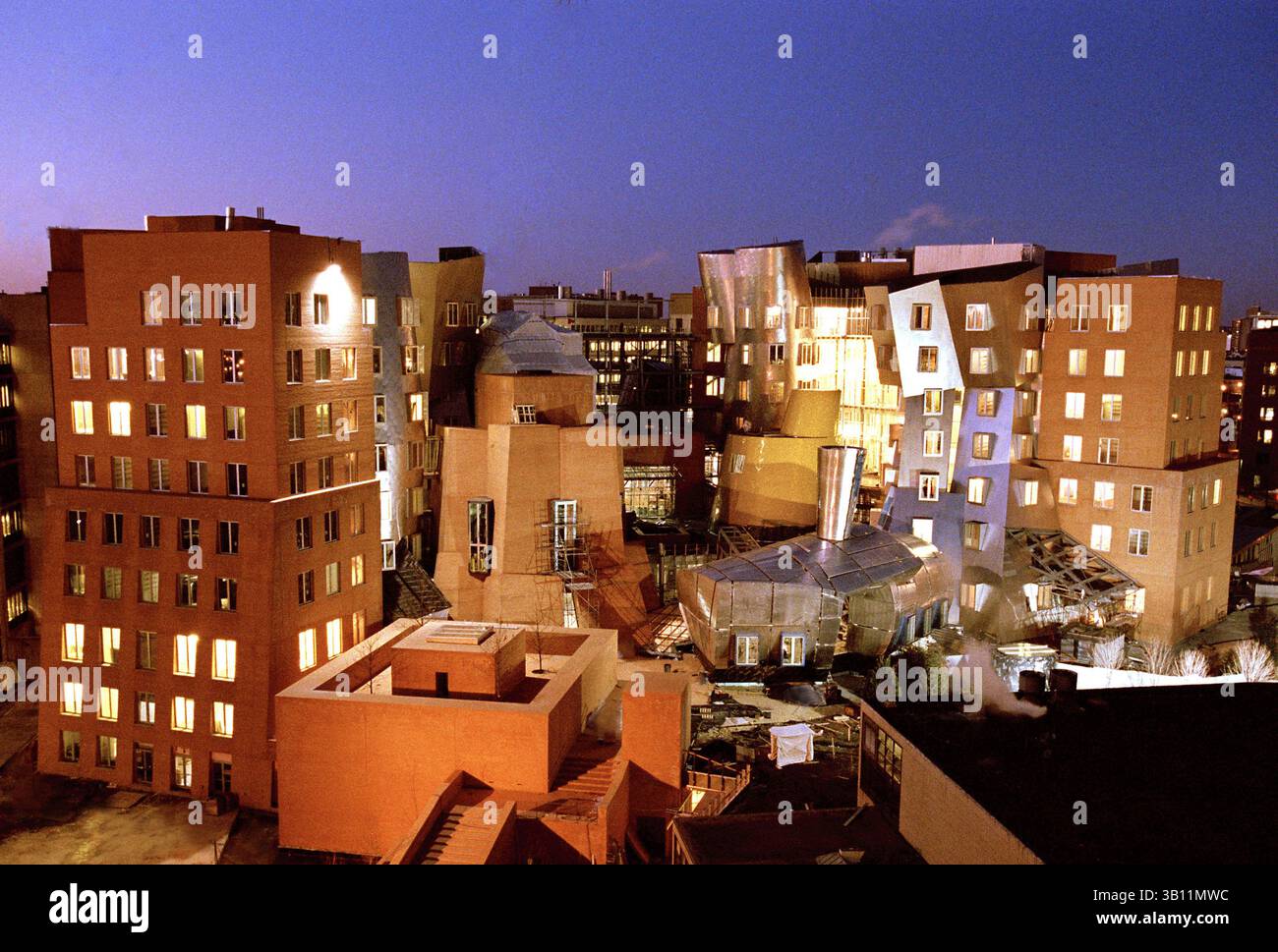 Apr. 15, 2004 - Cambridge, Massachusetts, U.S. - An evening lighted ...