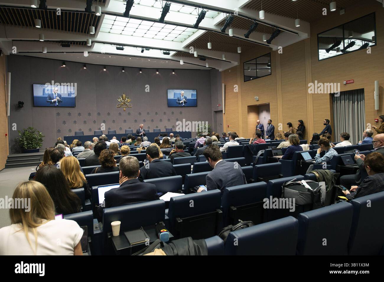 Vatican, Vatican. 24th Apr, 2025. **NO LIBRI** Italy, Rome, Vatican ...