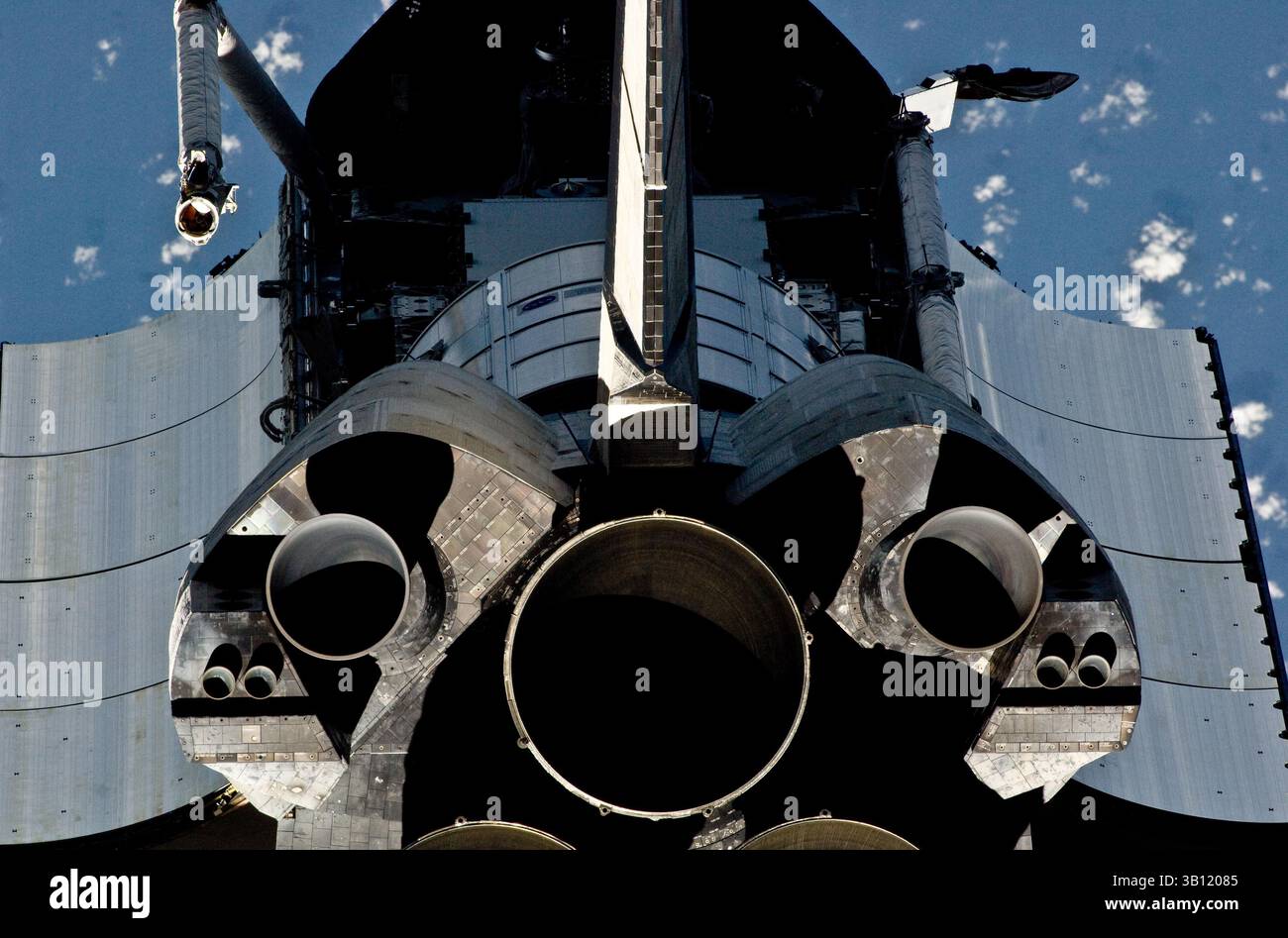 Orbital maneuvering vehicles hi-res stock photography and images - Alamy