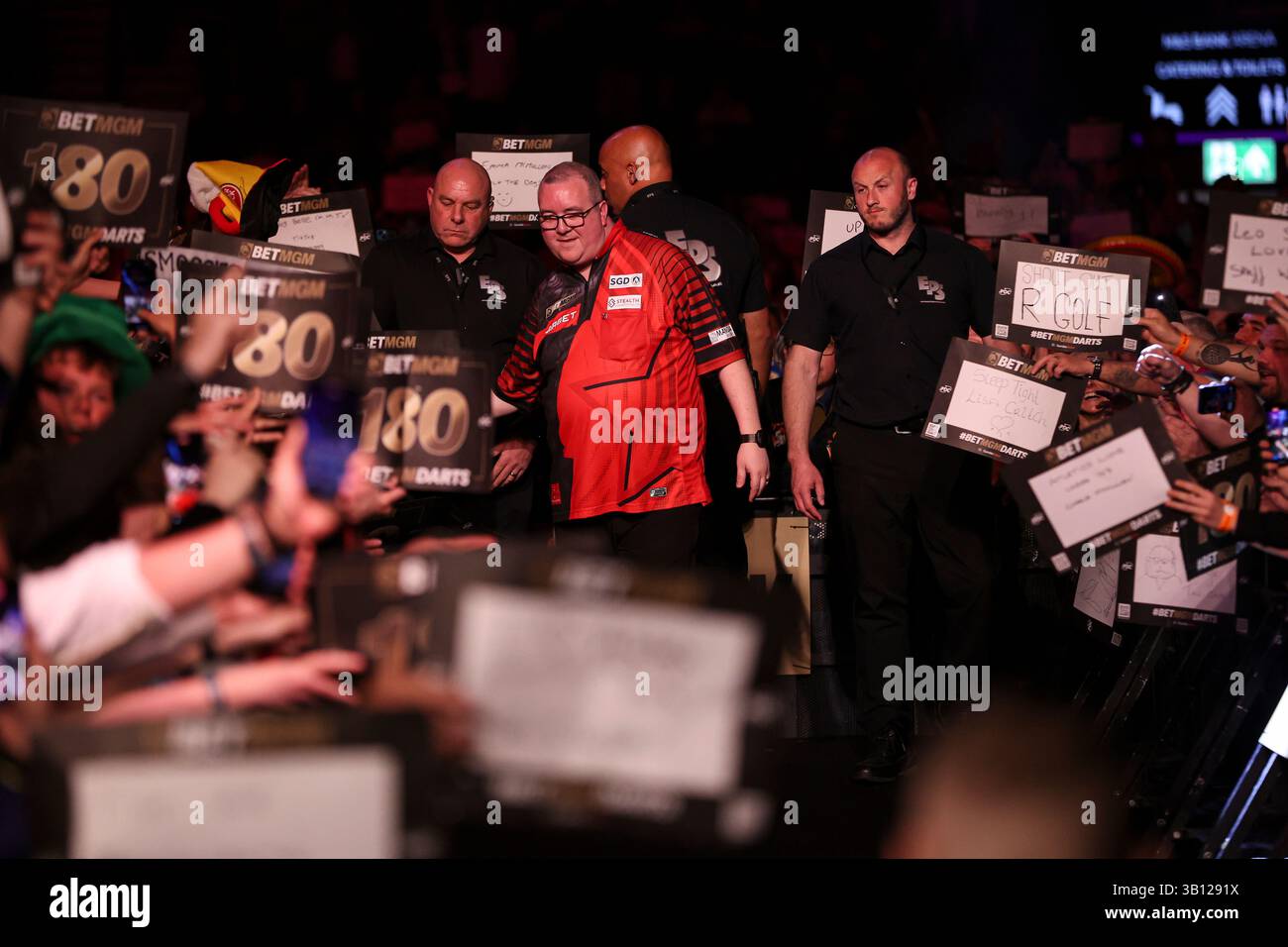 Liverpool, UK. 24th Apr, 2025. Stephen Bunting walks out in their match ...