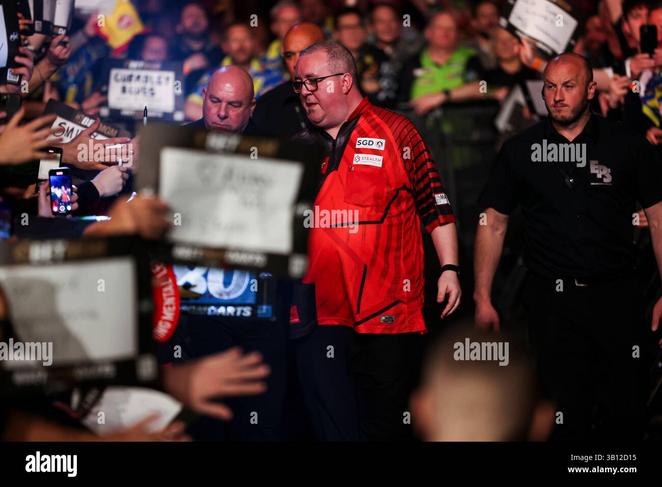 Liverpool, UK. 24th Apr, 2025. Stephen Bunting walks out in their match ...