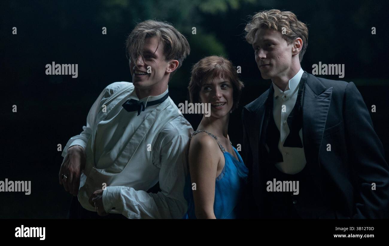 Jannis Niewohner, Liv Lisa Fries, George MacKay , "Munich: The Edge of ...
