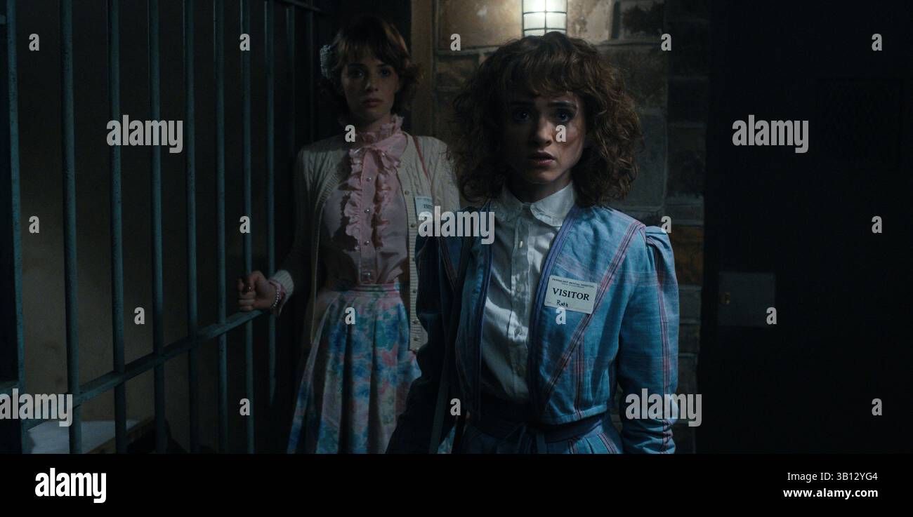 "Stranger Things" Season 4 (2022) (L to R) Maya Hawke as Robin Buckley ...