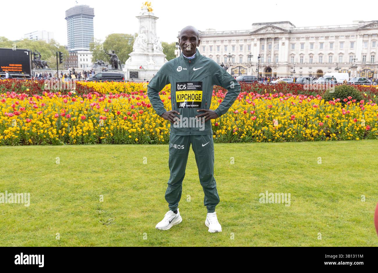 London, UK. 24th Apr, 2025. Elite Men Marathon runner, Eliud Kipchoge ...