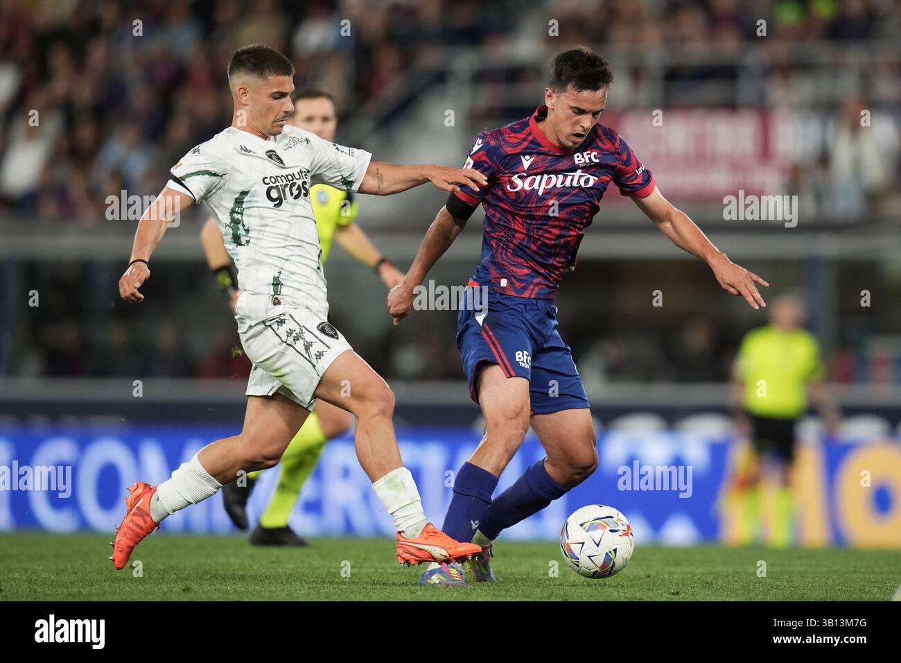 Bologna, Italia. 24th Apr, 2025. Bologna's Nikola Moro fights for the ...