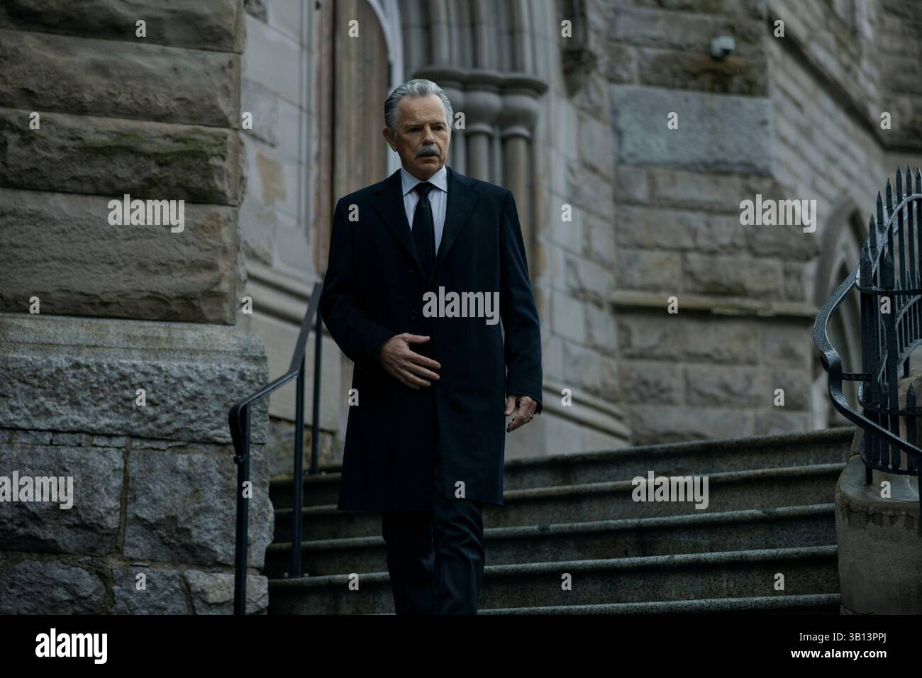 "The Fall of the House of Usher" (2023). Bruce Greenwood as Roderick ...