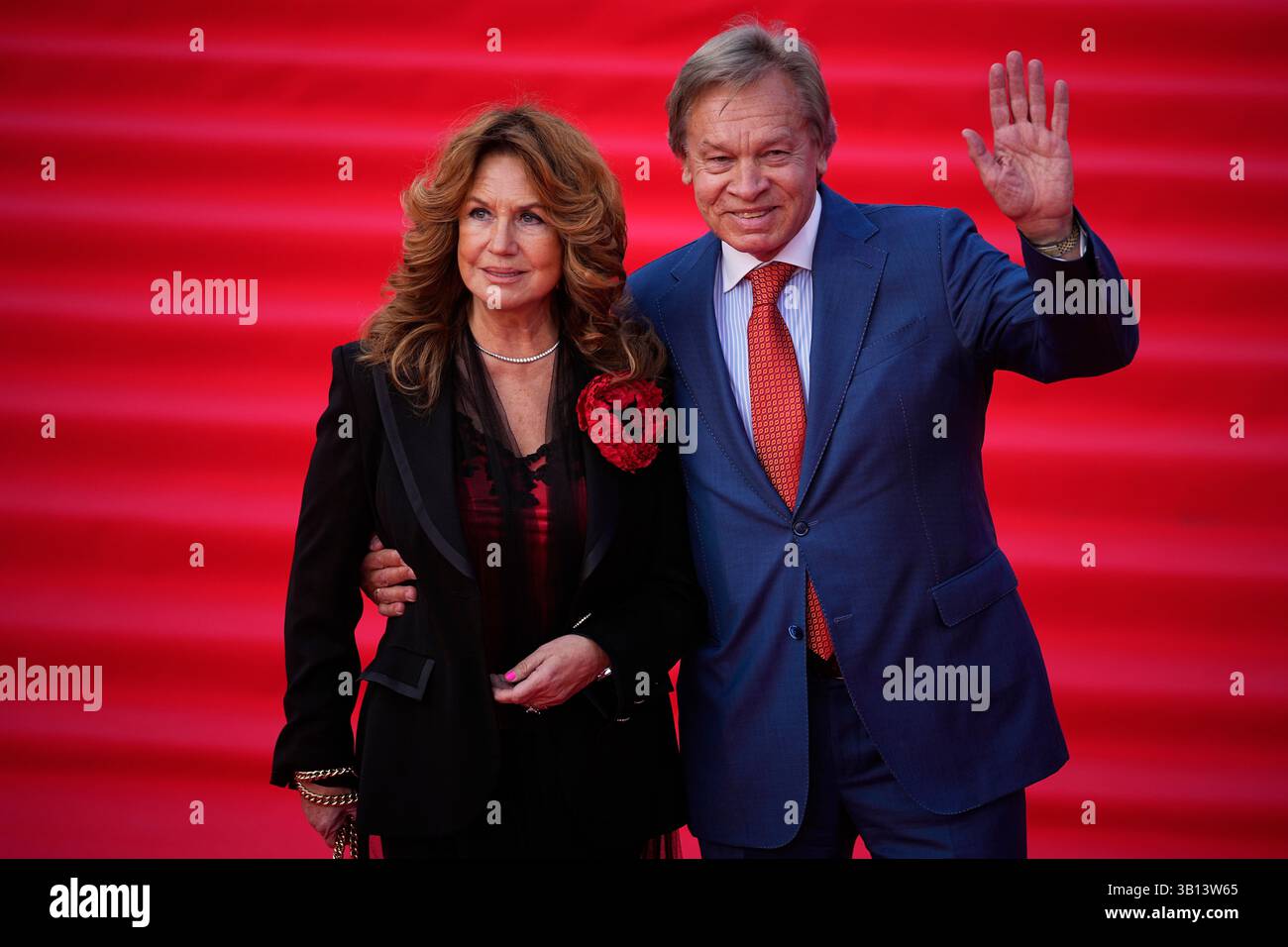 Alexei Pushkov, right, Chairman of the Russian Federation Council's Information Policy and Media ...