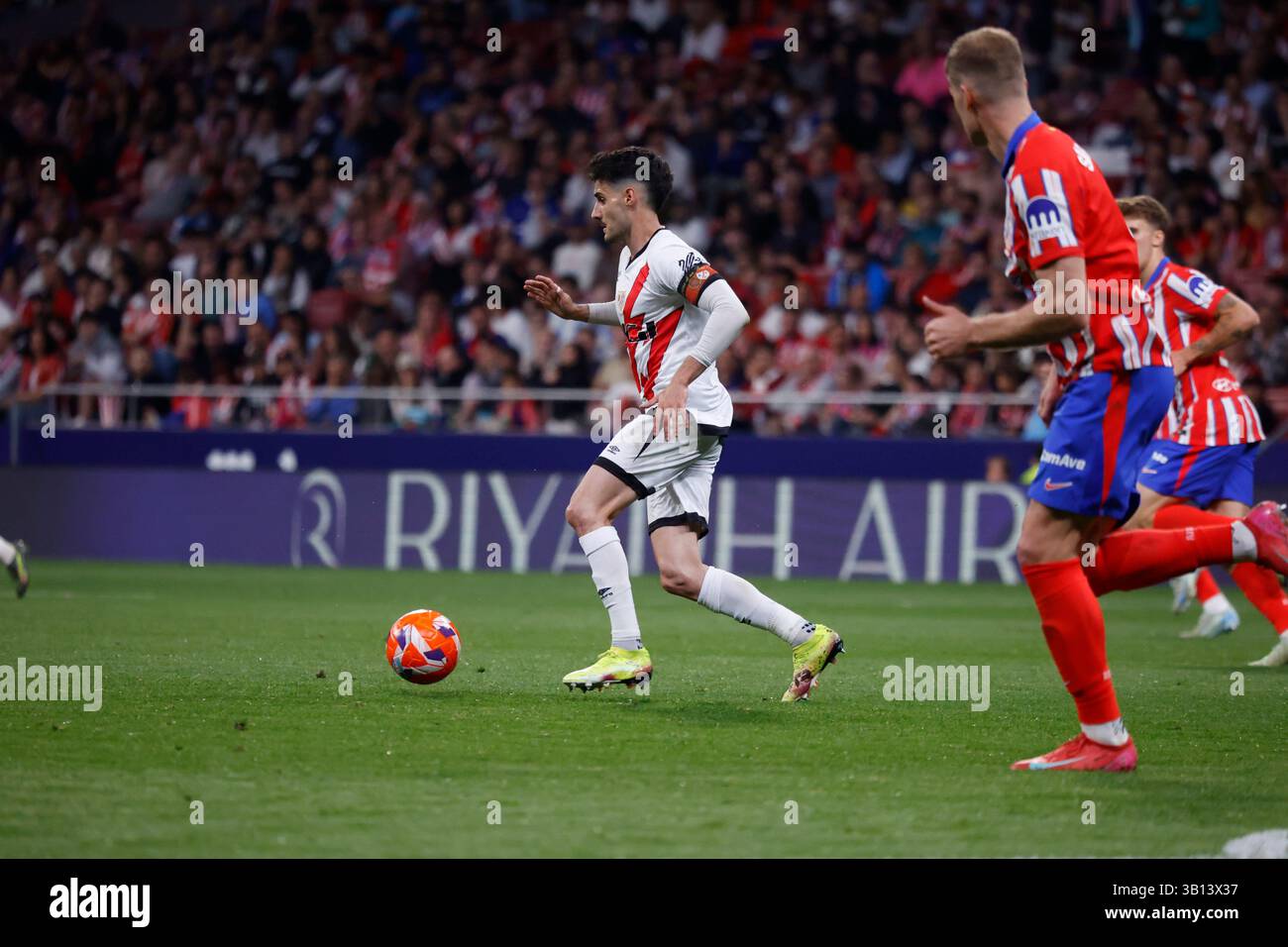 MADRID, SPAIN - APRIL 24, 2025: Oscar Valentin during LaLiga match ...