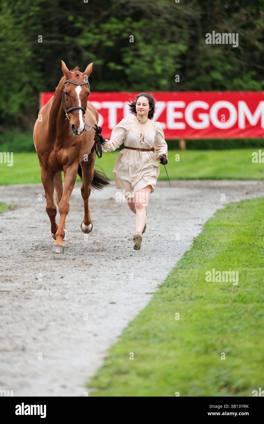 Kumru Say of Turkey with Baladin de l'Ocean LA during the CCI4* L first ...