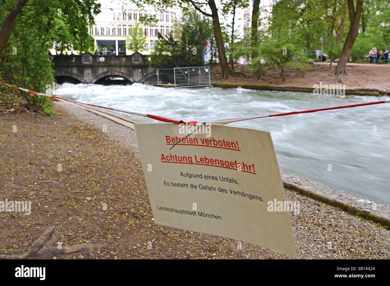 Munich, Deutschland. 24th Apr, 2025. Munich's Eisbach wave closed after ...