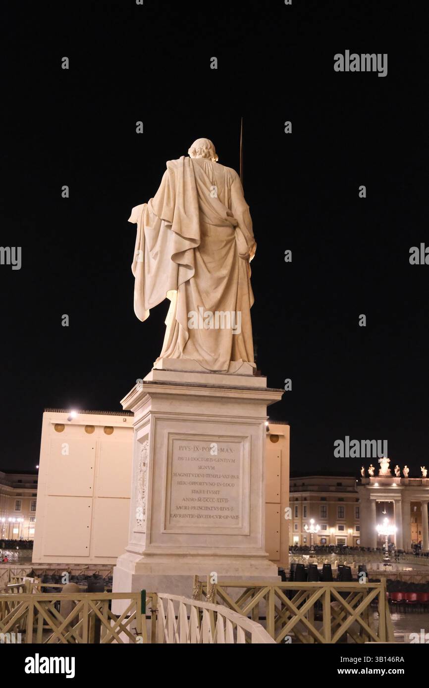 Saint Peter’s Basilica and Saint Peter’s Square at night during the ...