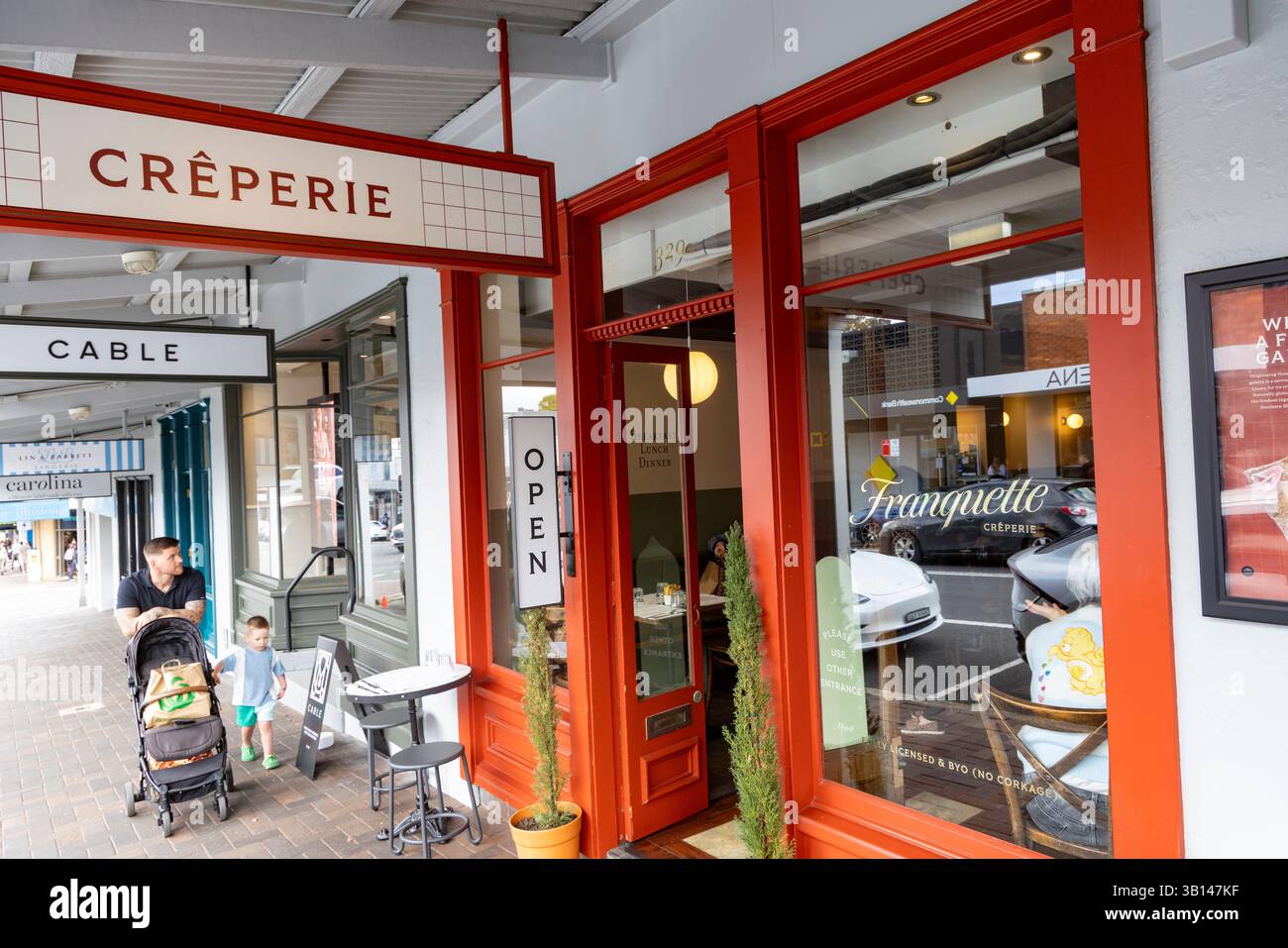 Bowral town centre and French Creperie restaurant on Bong Bong street ...