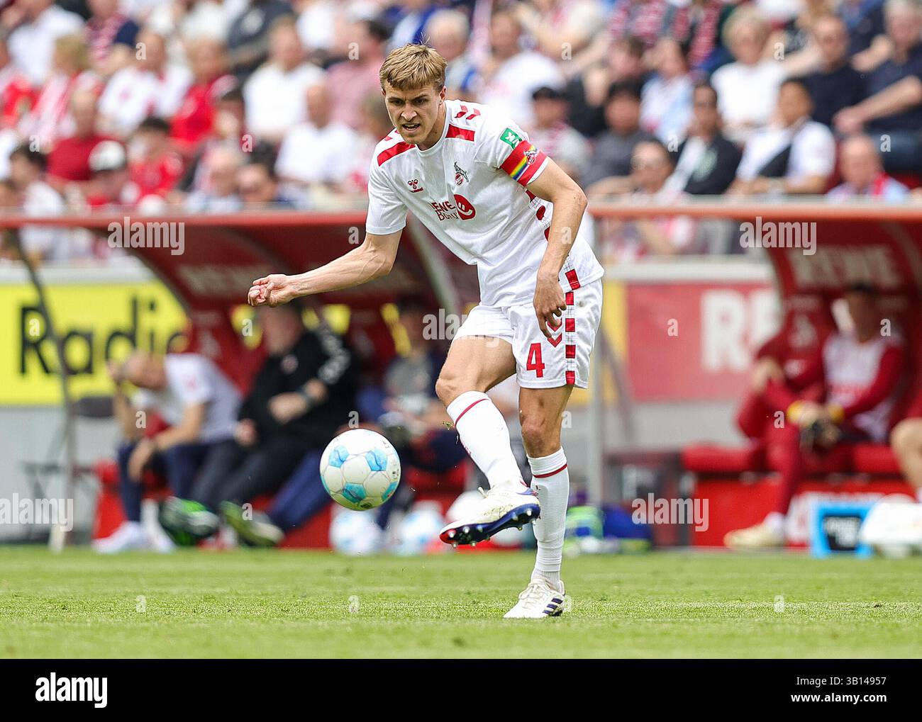 Muenster, Deutschland. 20th Apr, 2025. firo: 04/20/2025, football, soccer, 2nd league, 2nd ...