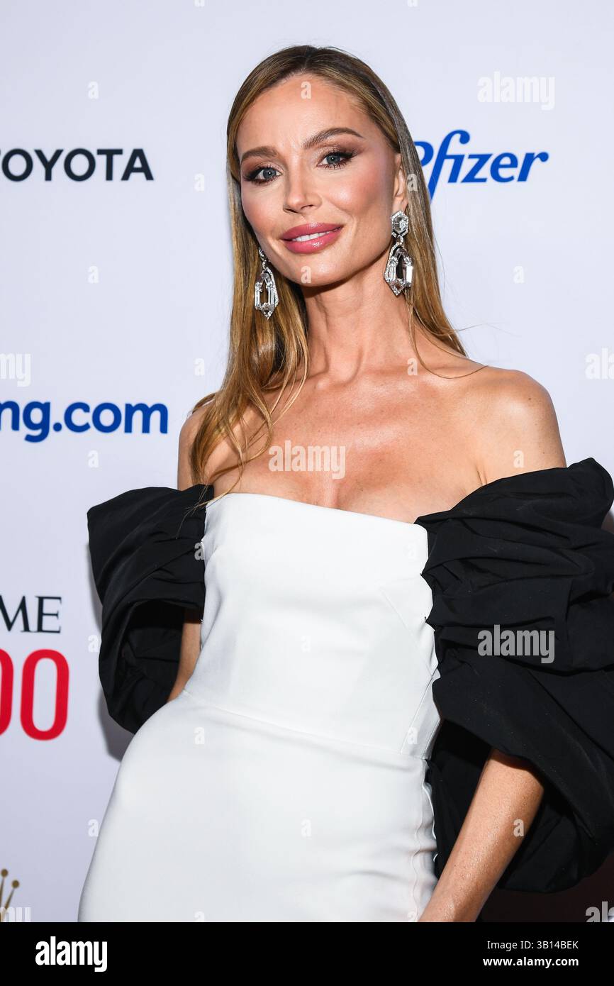 New York, USA. 24th Apr, 2025. Georgina Chapman walking on the red ...