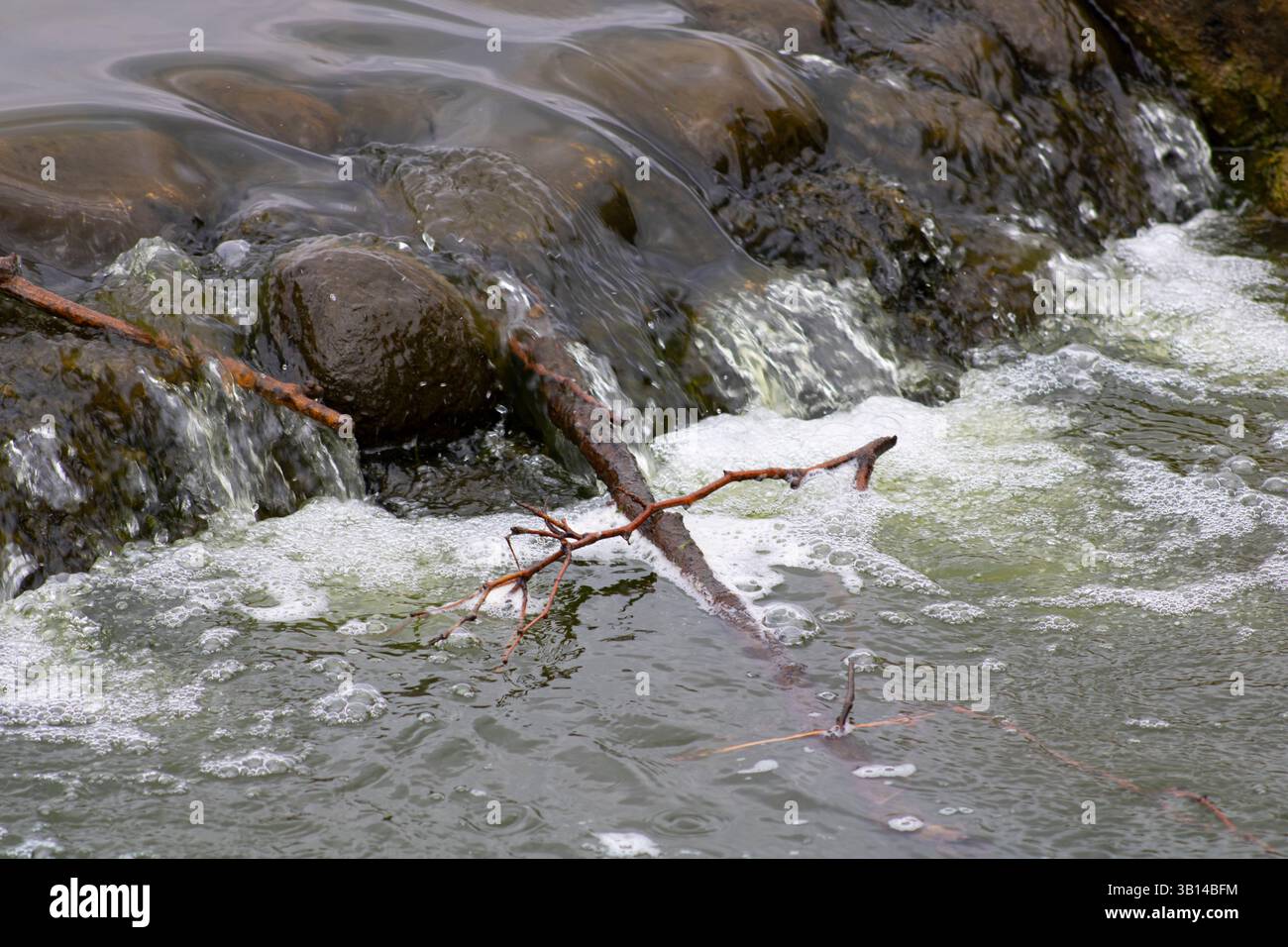 water rushing over rocks Stock Photo - Alamy