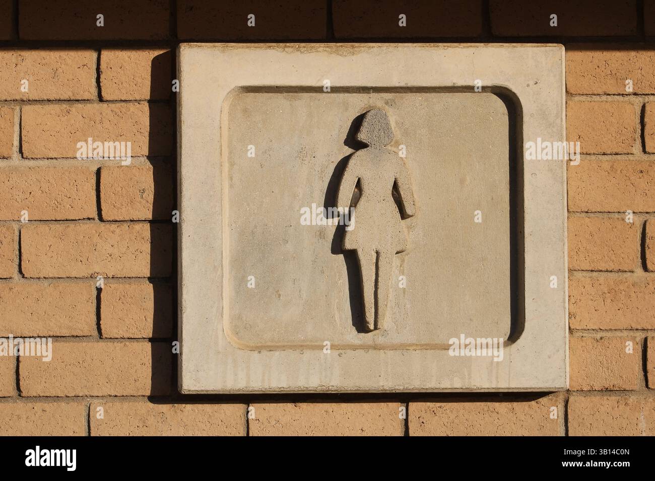 Ladies toilet sign restroom hi-res stock photography and images - Alamy