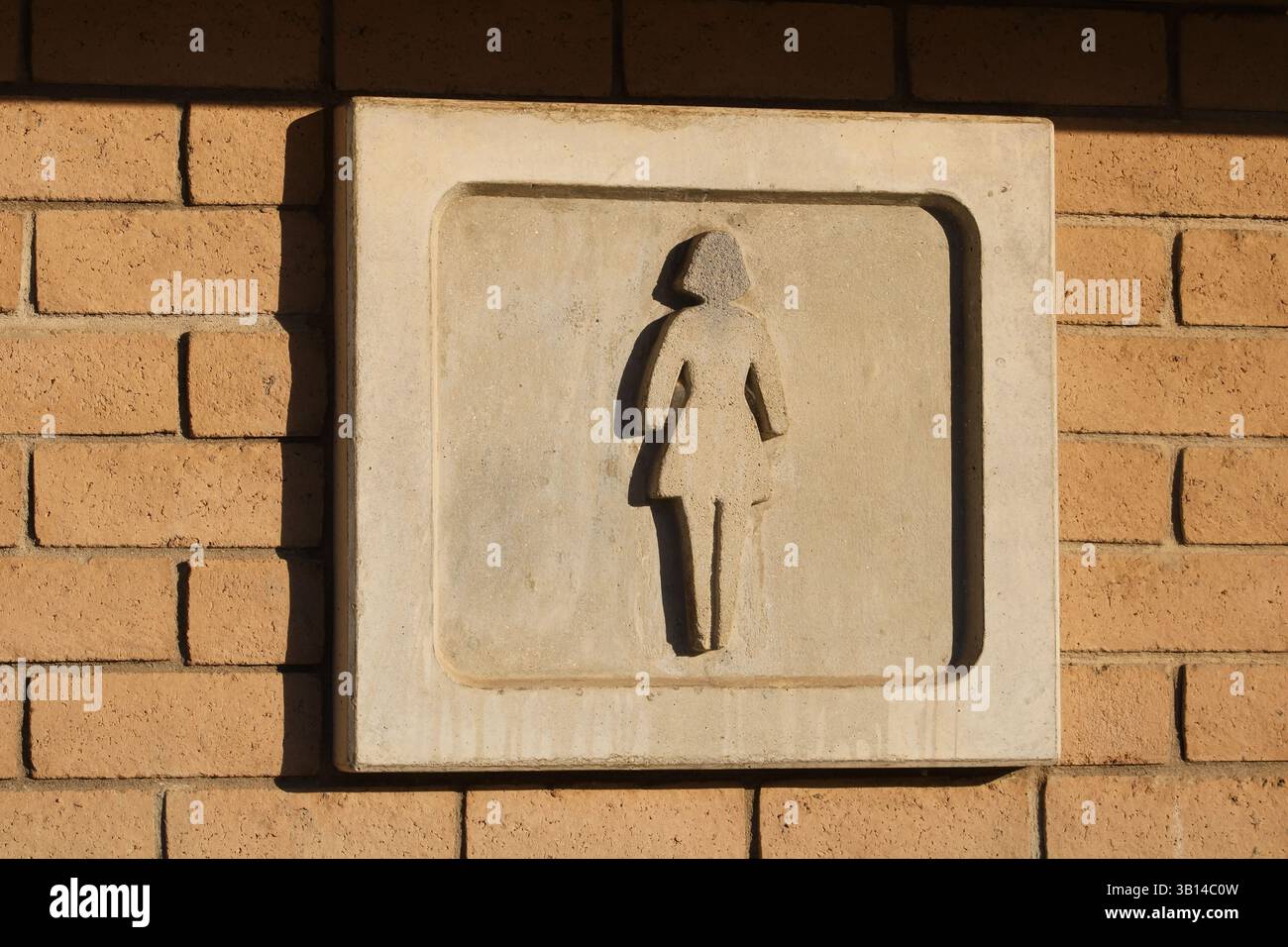Ladies toilet sign restroom hi-res stock photography and images - Alamy