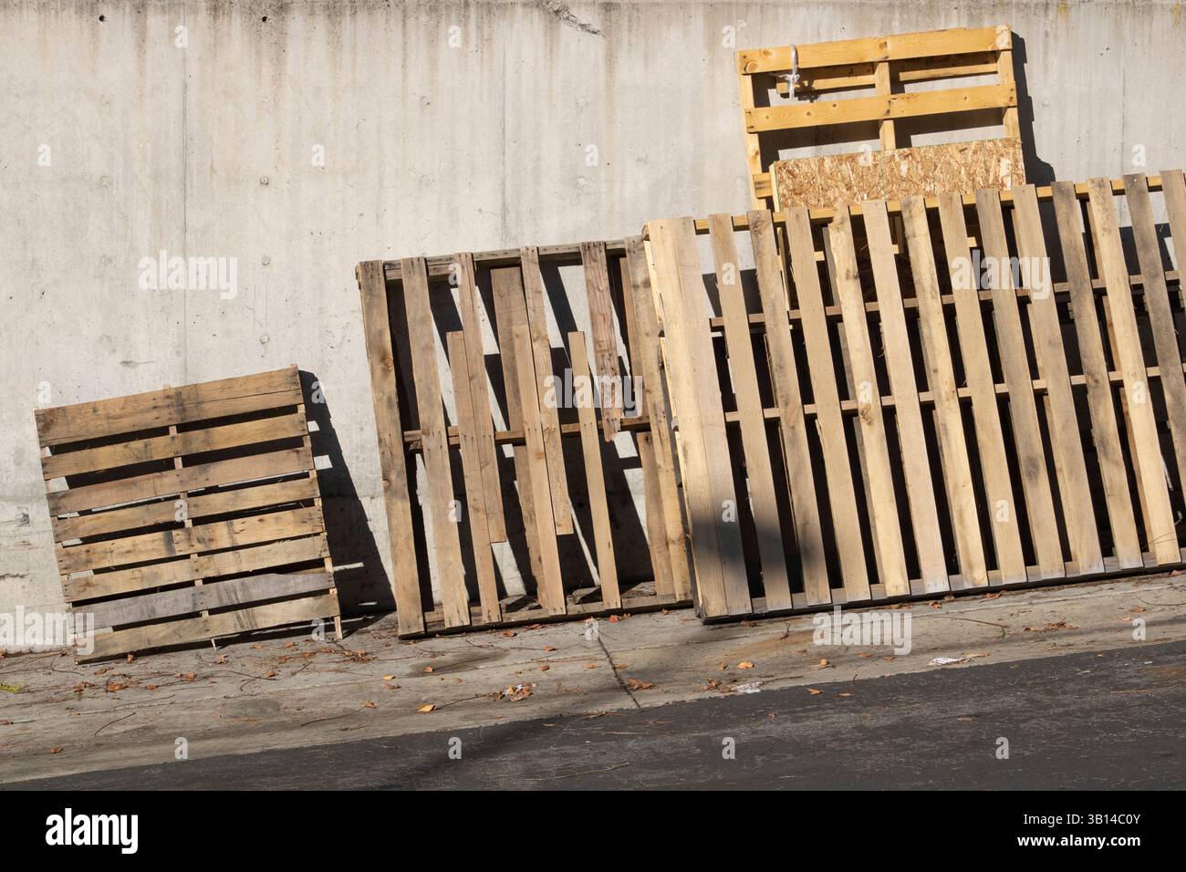 Closeup old wooden pallet hi-res stock photography and images - Alamy