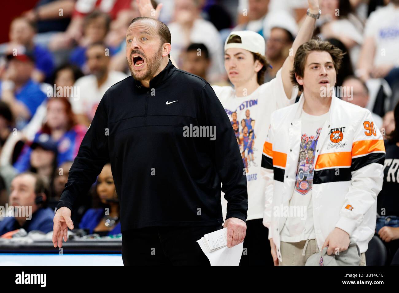 New York Knicks head coach Tom Thibodeau shouts to his team during the ...