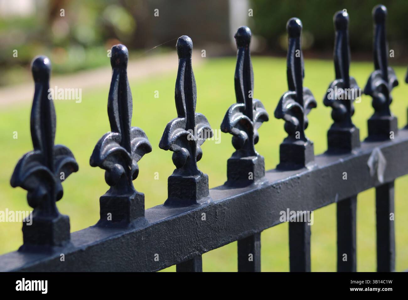 Traditional fencing hi-res stock photography and images - Alamy