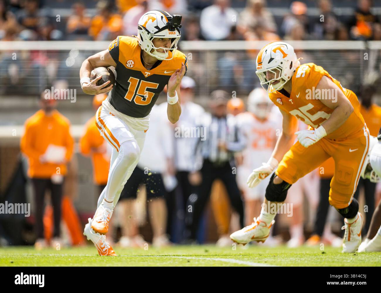 KNOXVILLE, TN - APRIL 12: Tennessee quarterback George MacIntyre (15 ...