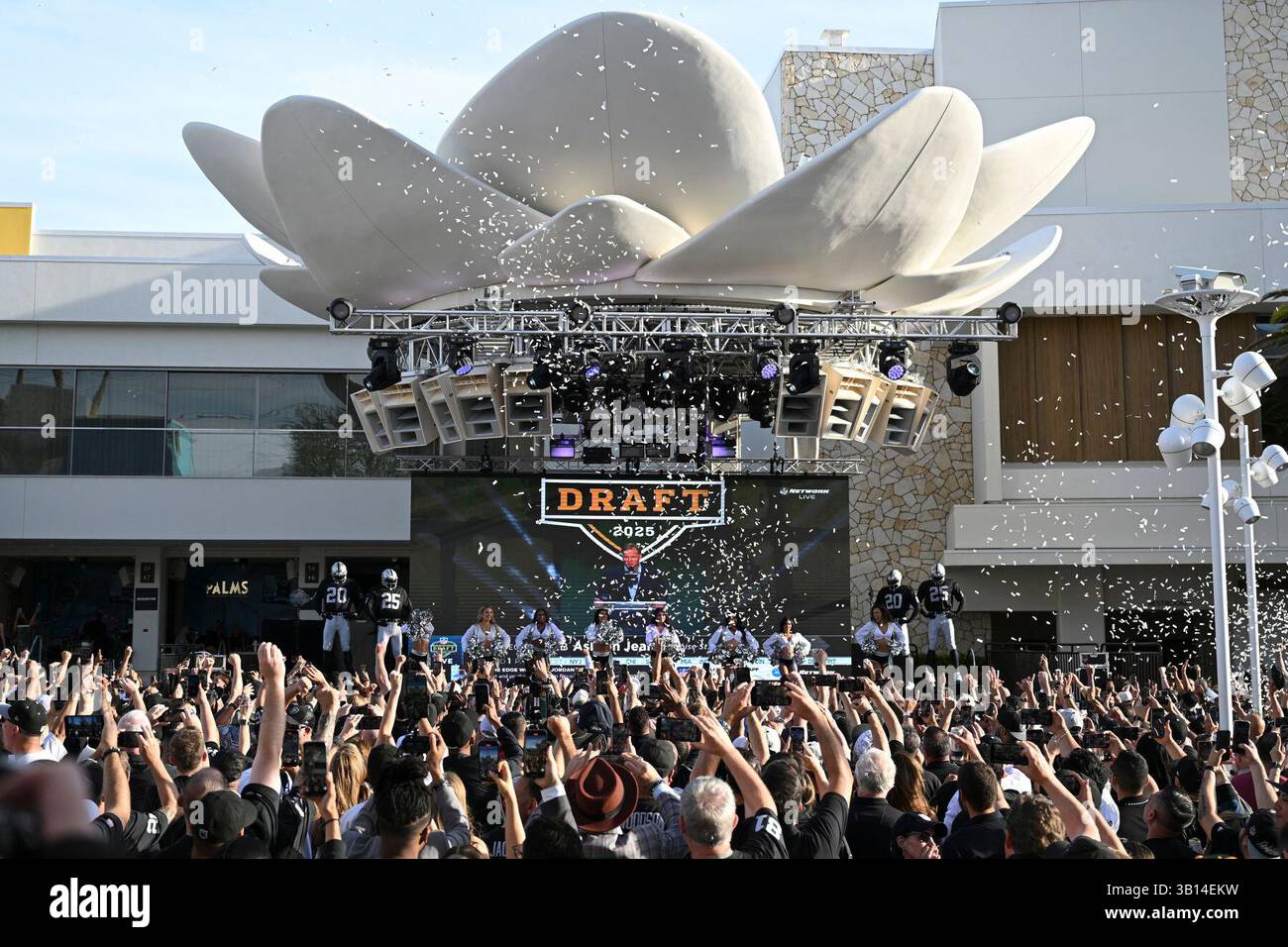 Confetti goes off during the Las Vegas Raiders' pick during the Raiders ...