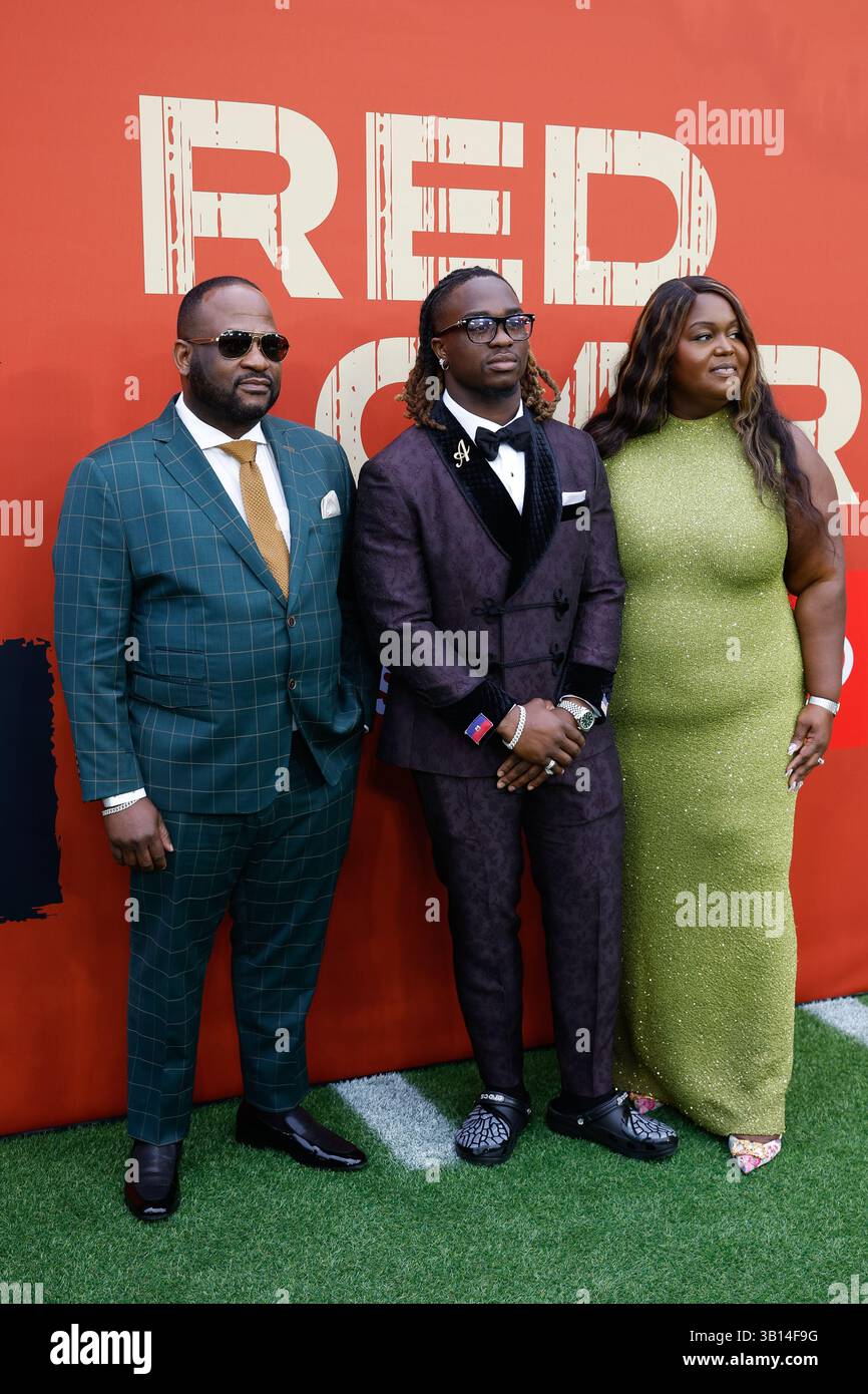 Green Bay, USA. 24th Apr, 2025. Ashton Jeanty arrives to the 2025 NFL ...