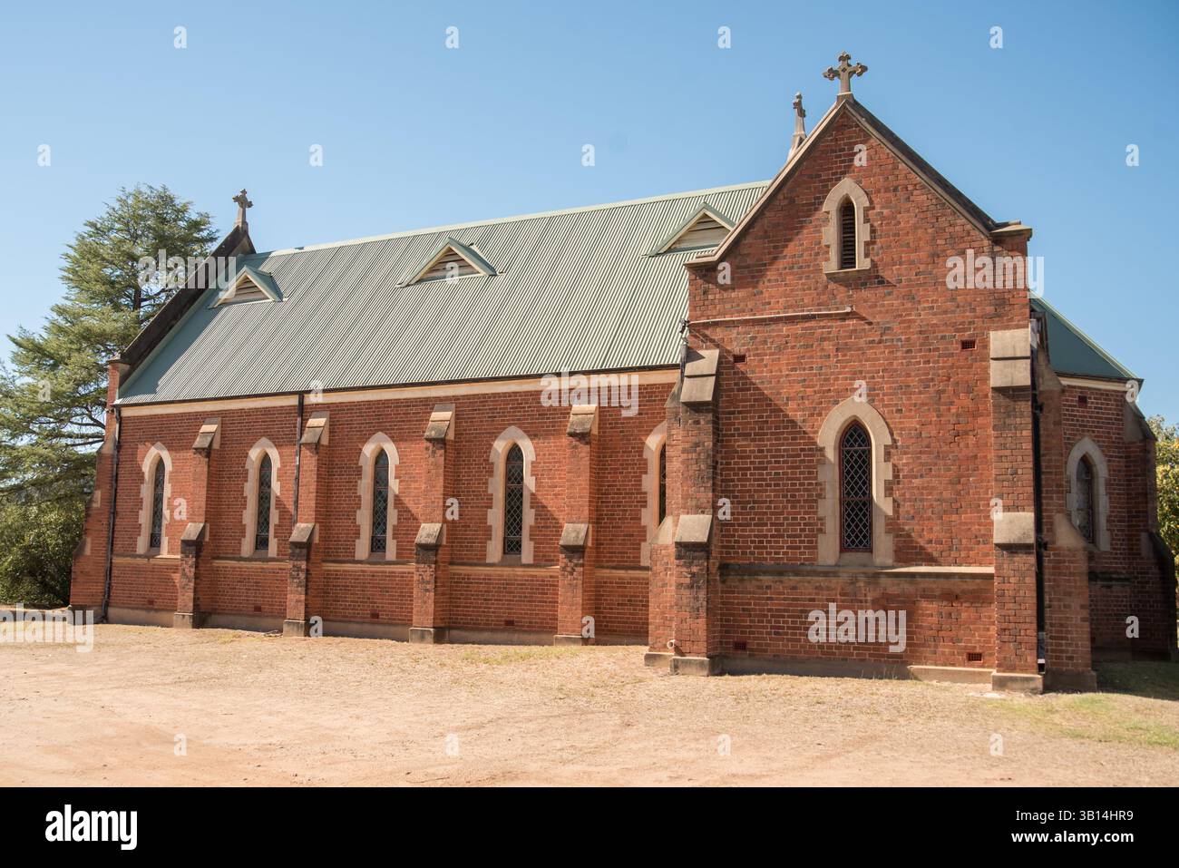 Beautiful brick church abandoned hi-res stock photography and images ...