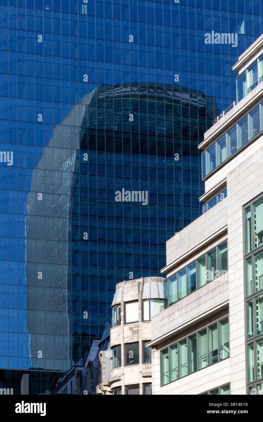 LONDON, UK - APRIL 01, 2025: The Walkie Talkie building (20 Fenchurch ...