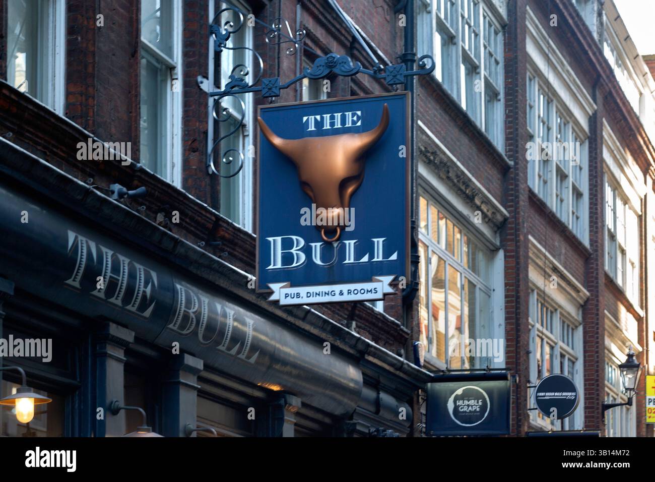 LONDON, UK - APRIL 01, 2025: Sign outside the Bull pub hotel in ...