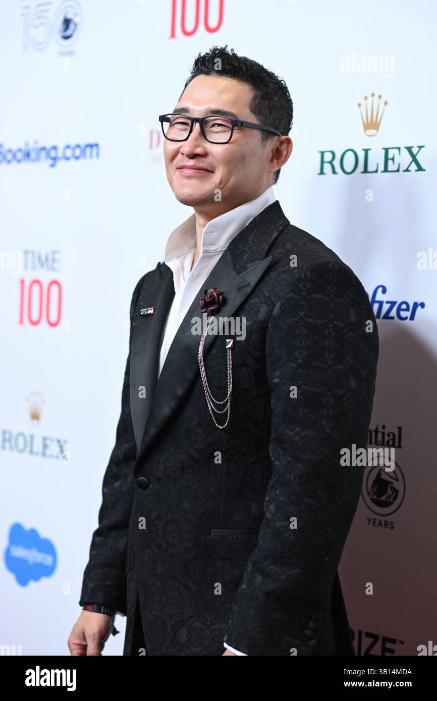 New York, USA. 24th Apr, 2025. Actor Daniel Dae Kim walking on the red ...