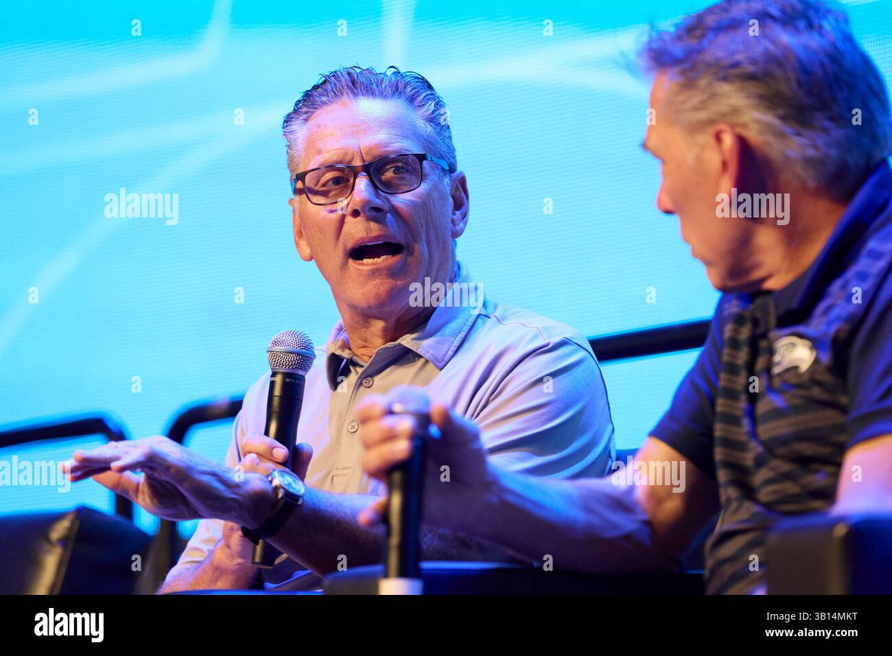Former Seattle Seahawks' Steve Largent, left, and Jim Zorn, right, talk ...