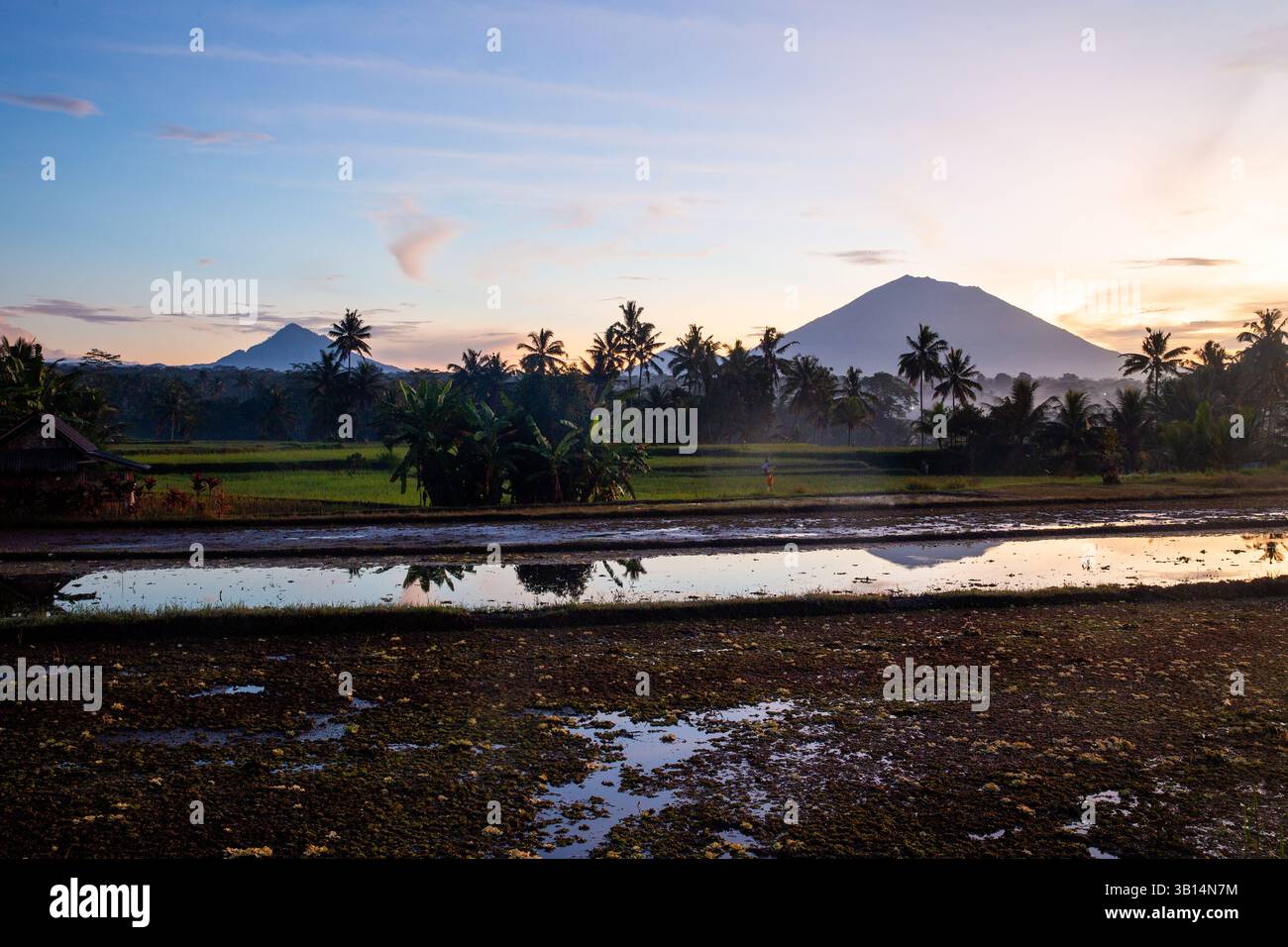 Mountain 2025 sunrise hi-res stock photography and images - Alamy