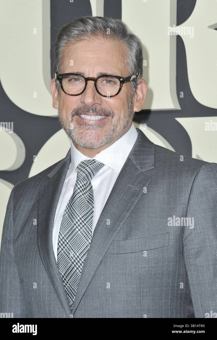 Ca. 24th Apr, 2025. Steve Carell at arrivals for THE FOUR SEASONS ...