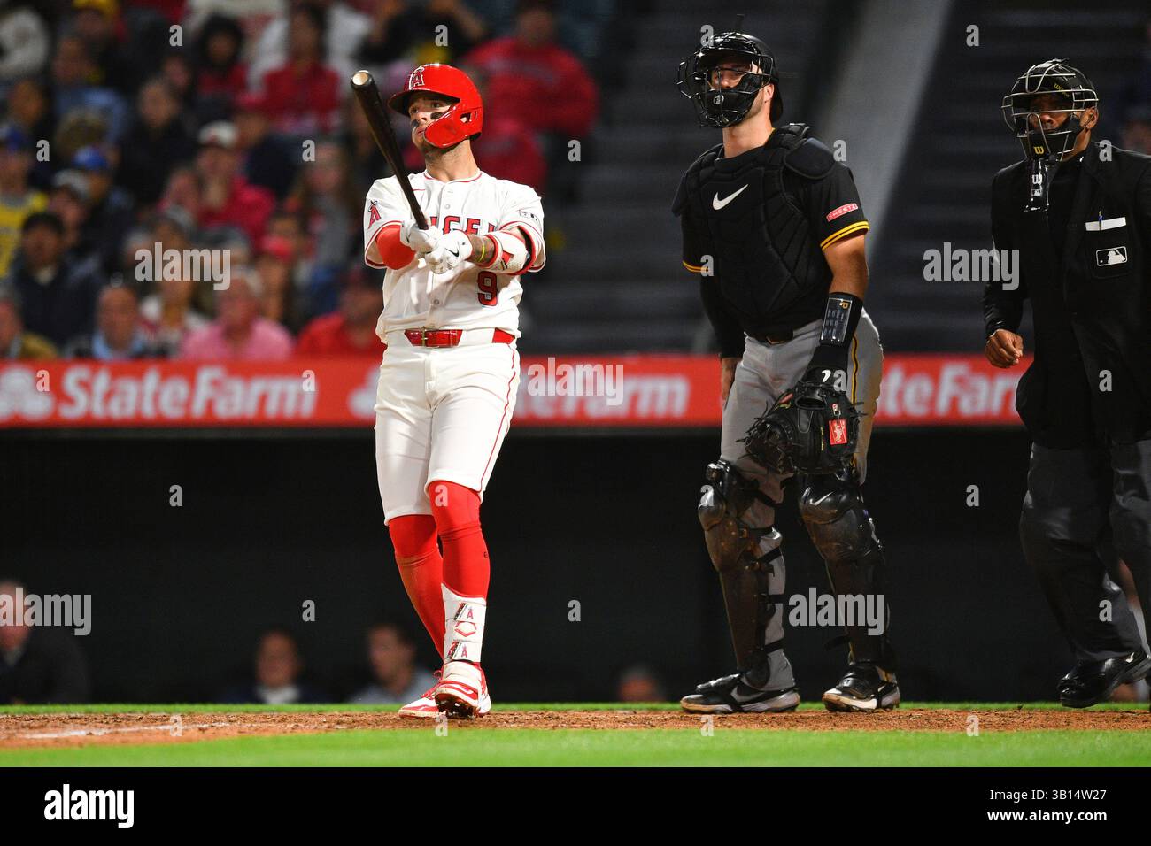 ANAHEIM, CA - APRIL 24: Los Angeles Angels shortstop Zach Neto (9 ...
