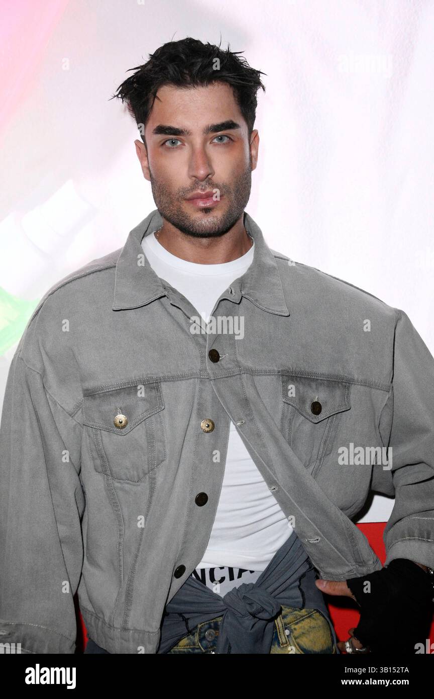 Toni Mahfud beim Mistology with Sol de Janeiro Launch im Schinkel ...